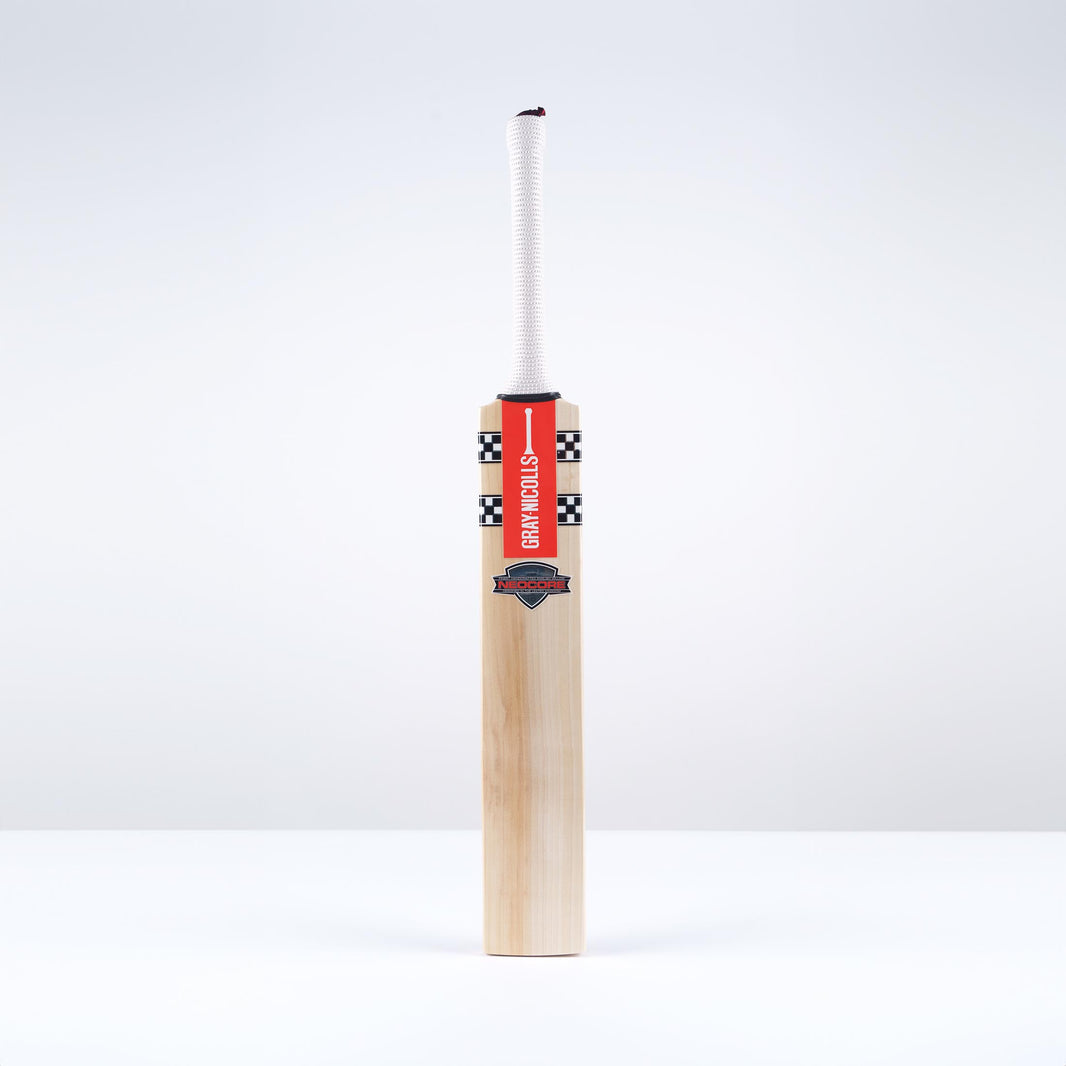 NEOCORE 500 Red Adult Cricket Bat