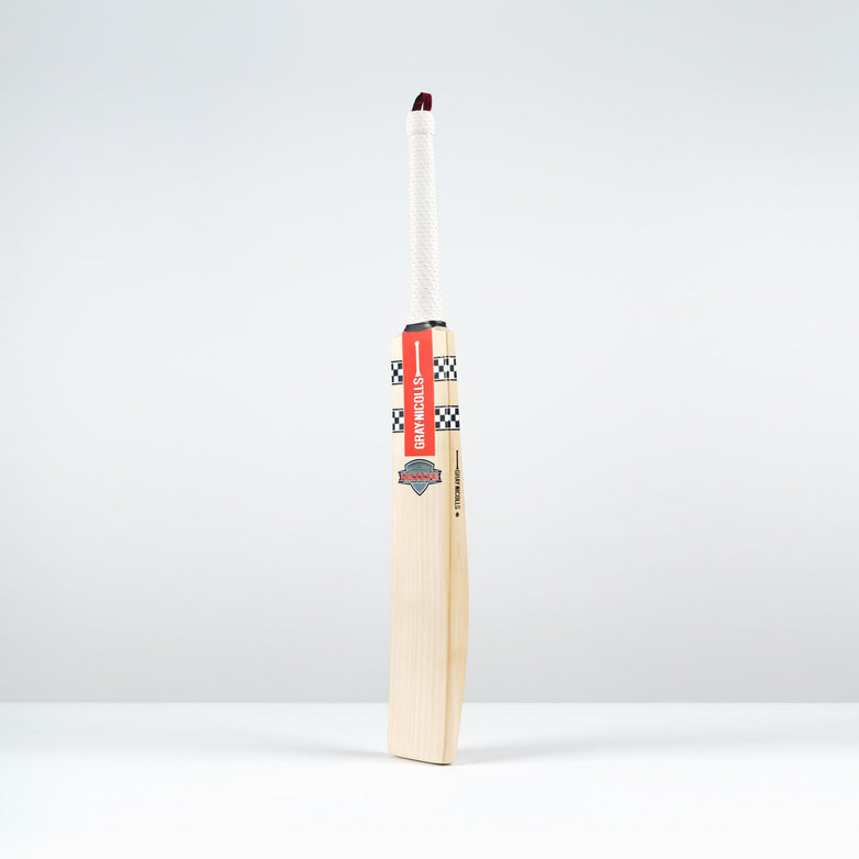 NEOCORE Cricket Bats
